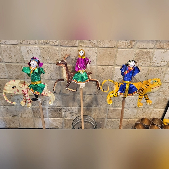 Art | Set Of 3 Vintage Taiwanese Paper Mache People Riding Animals ...